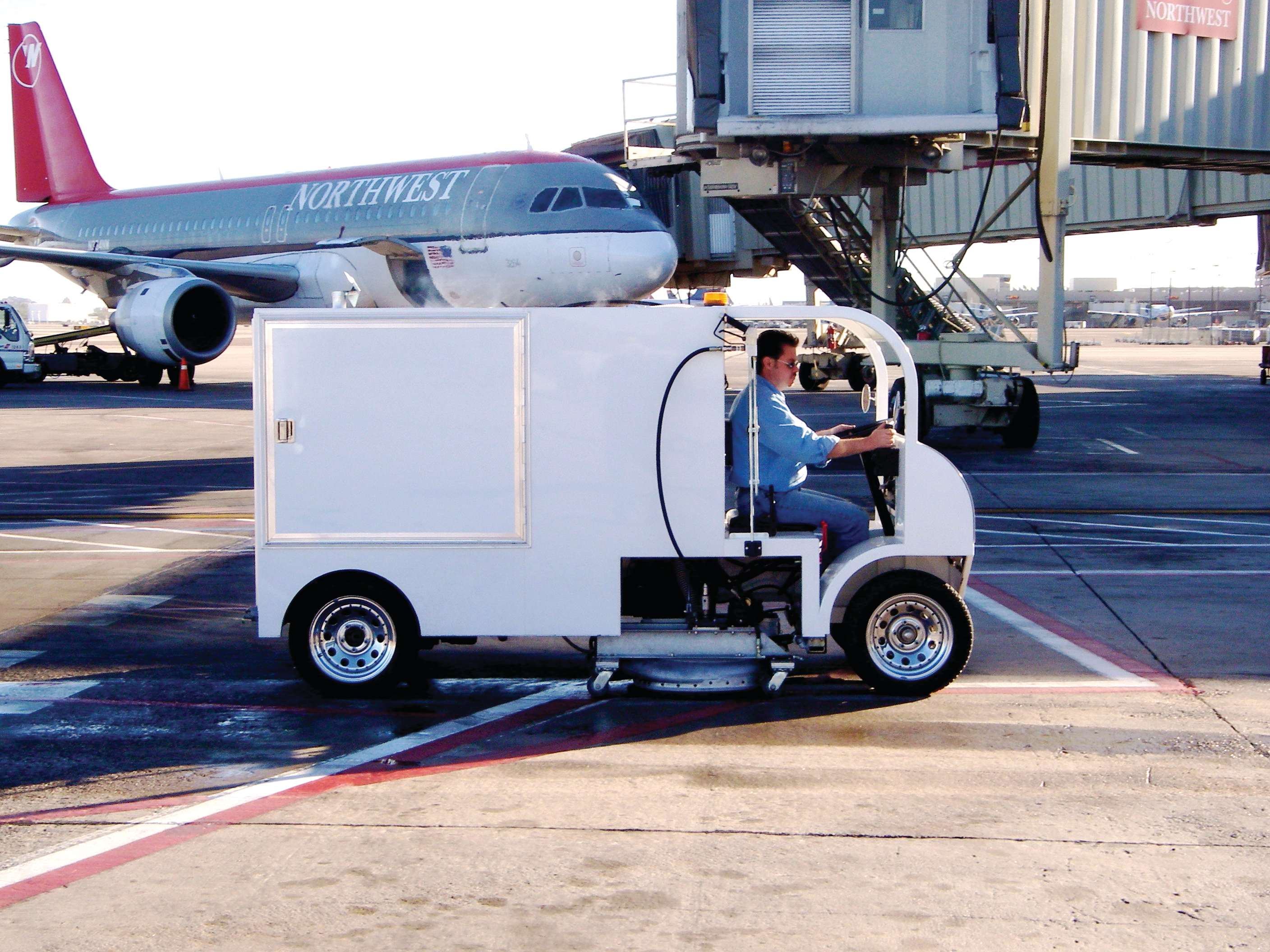 Cyclone LP4500 | Aviation Pros