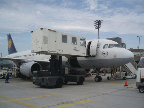 SideCat Highlifter Passenger PRM | Aviation Pros