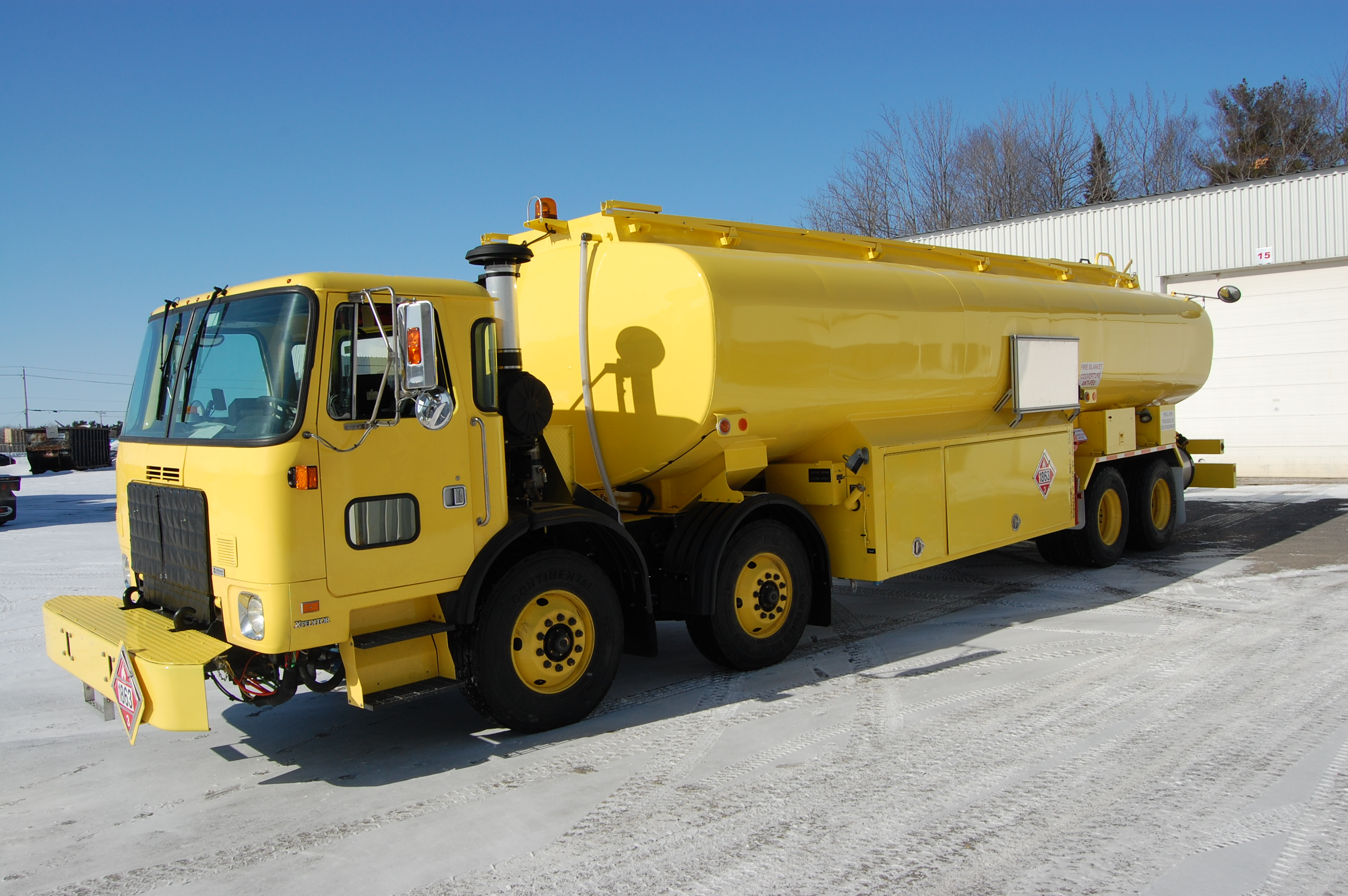 AIRCRAFT REFUELERS | Aviation Pros