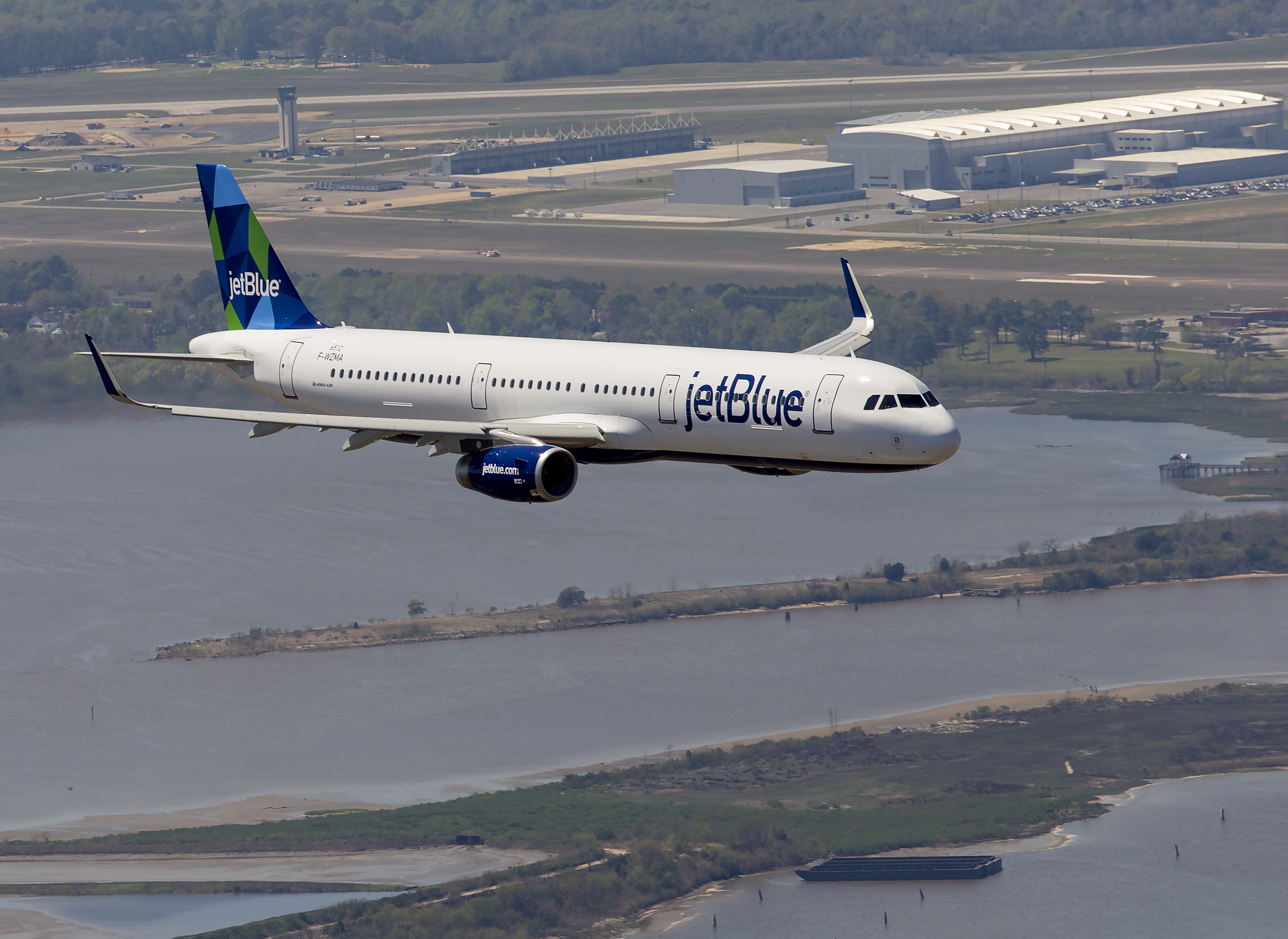 JetBlue's Airbus A321 ‘Bluesmobile’ to Highlight Airbus Participation ...