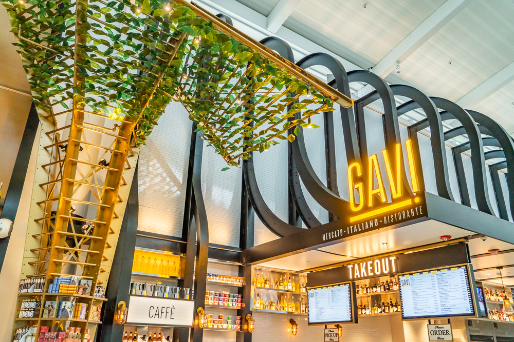 United and OTG Introduce Gavi to IAH | Aviation Pros