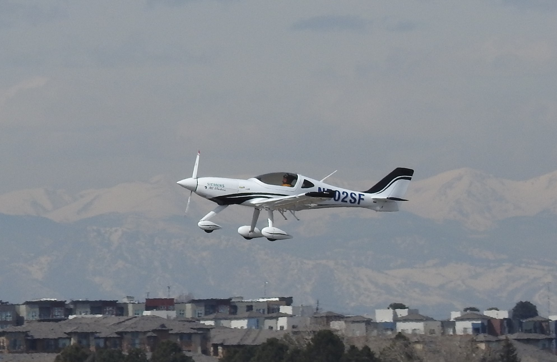 OSM Aviation Academy Places Order for 60 All-Electric Planes | Aviation ...