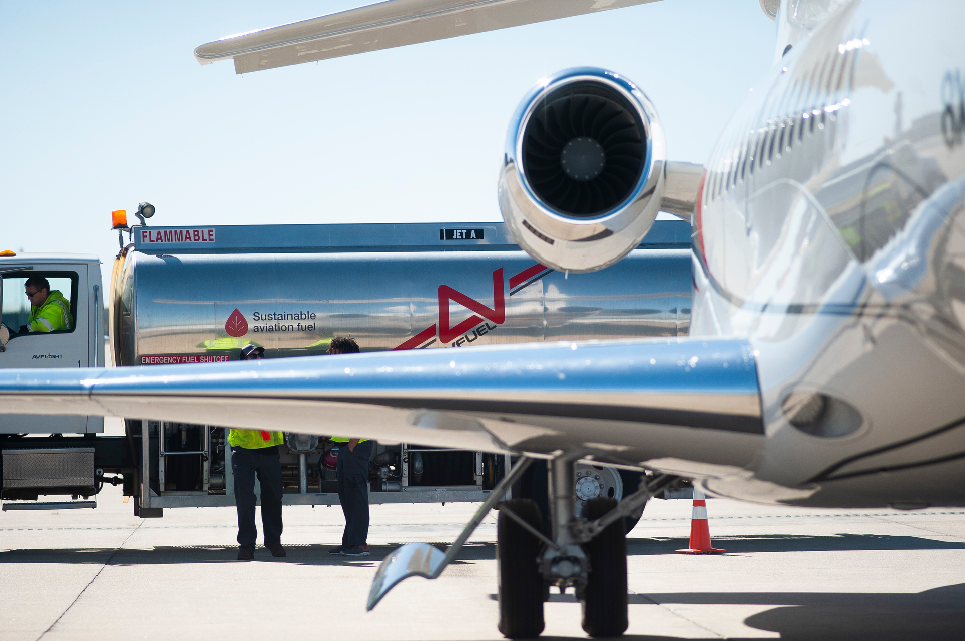 Aircraft Fly Green to NBAA BACE on Avfuel's Sustainable Aviation Fuel ...