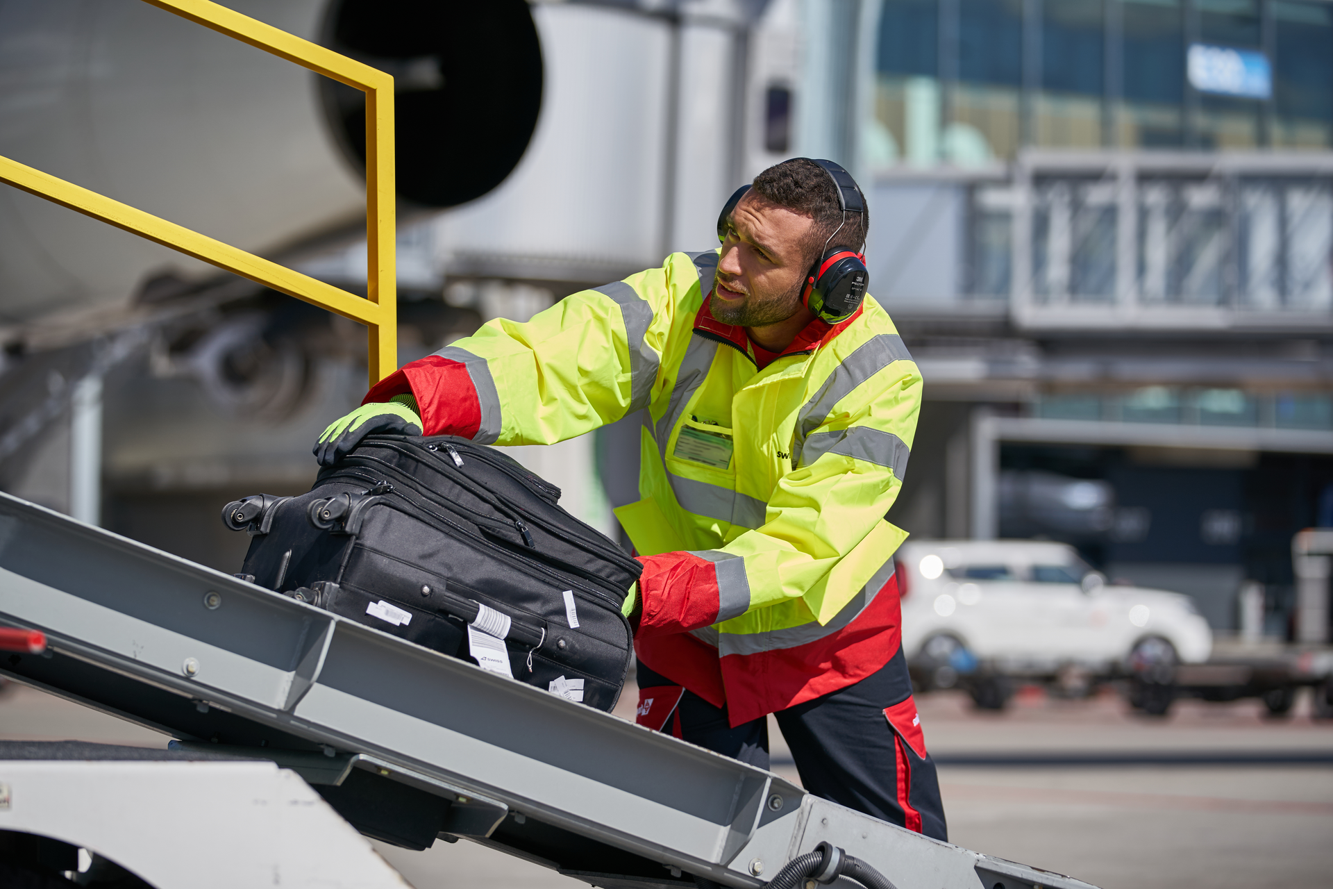 Swissport Takes Over Ground Handling for Helvetic Airways In Zurich ...