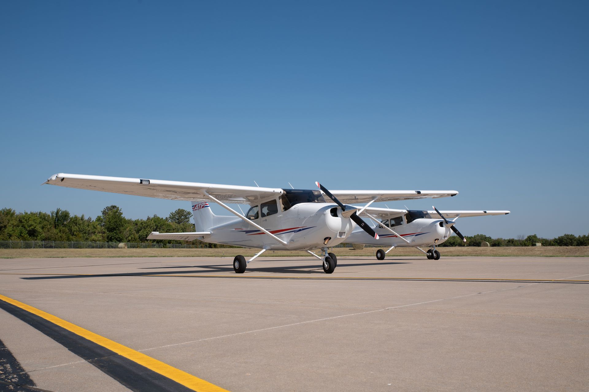 Textron Aviation Announces Order for 55 Cessna Skyhawks To Support ...