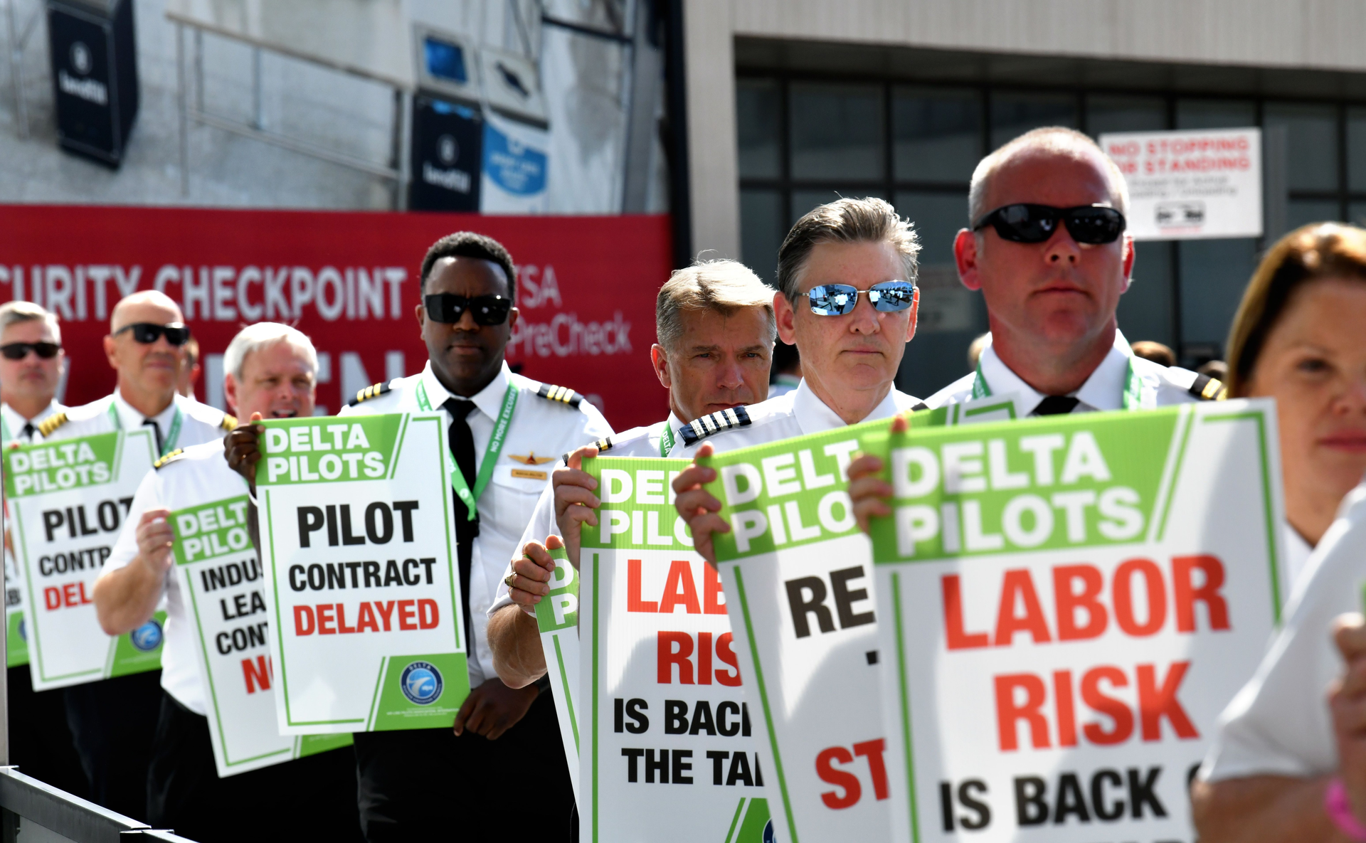 Delta Pilots Complete Voting on Strike Authorization Ballot | Aviation Pros