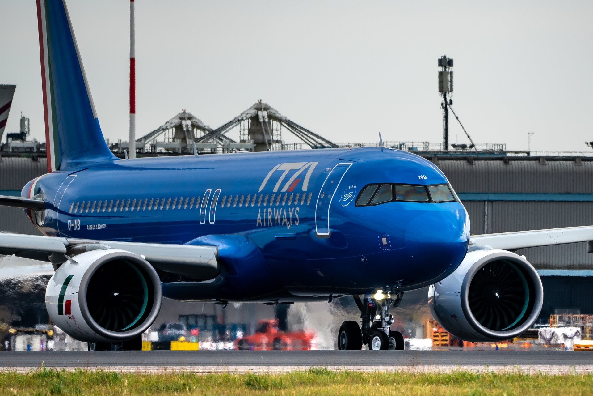 Avolon Delivers First A320neos to ITA Airways | Aviation Pros