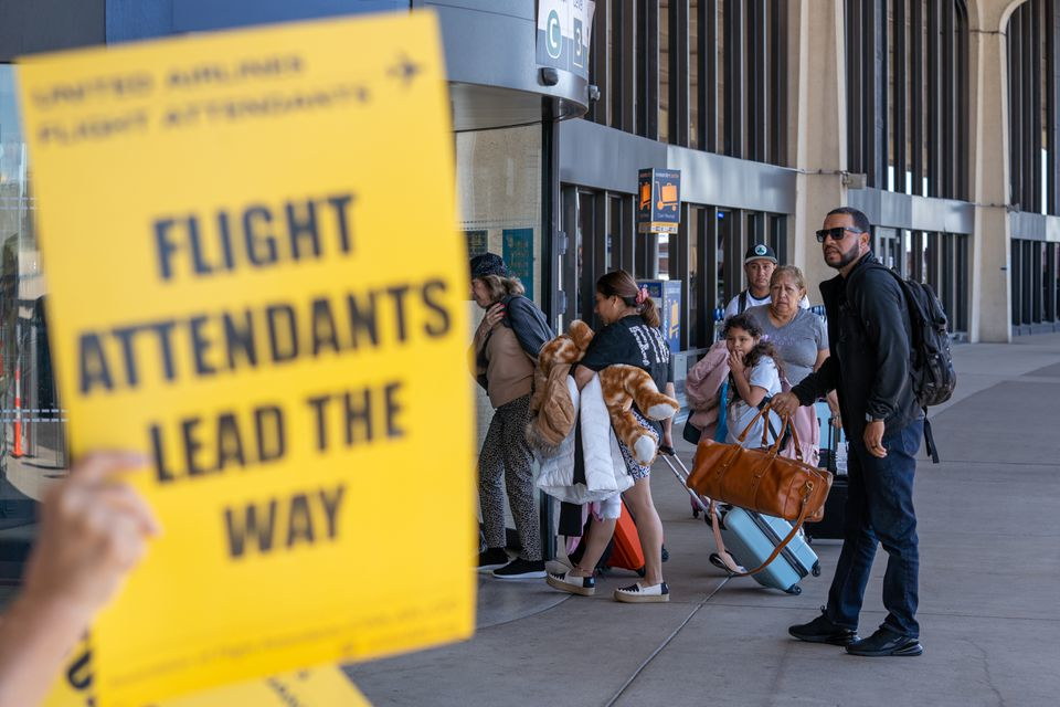 United Airlines Flight Attendants Picket at Newark Liberty ...