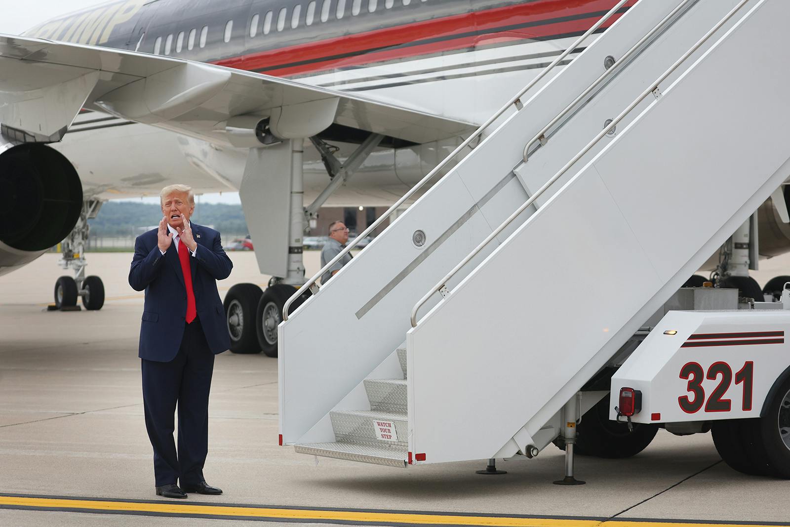 Trump Sells $10 Million Jet | Aviation Pros