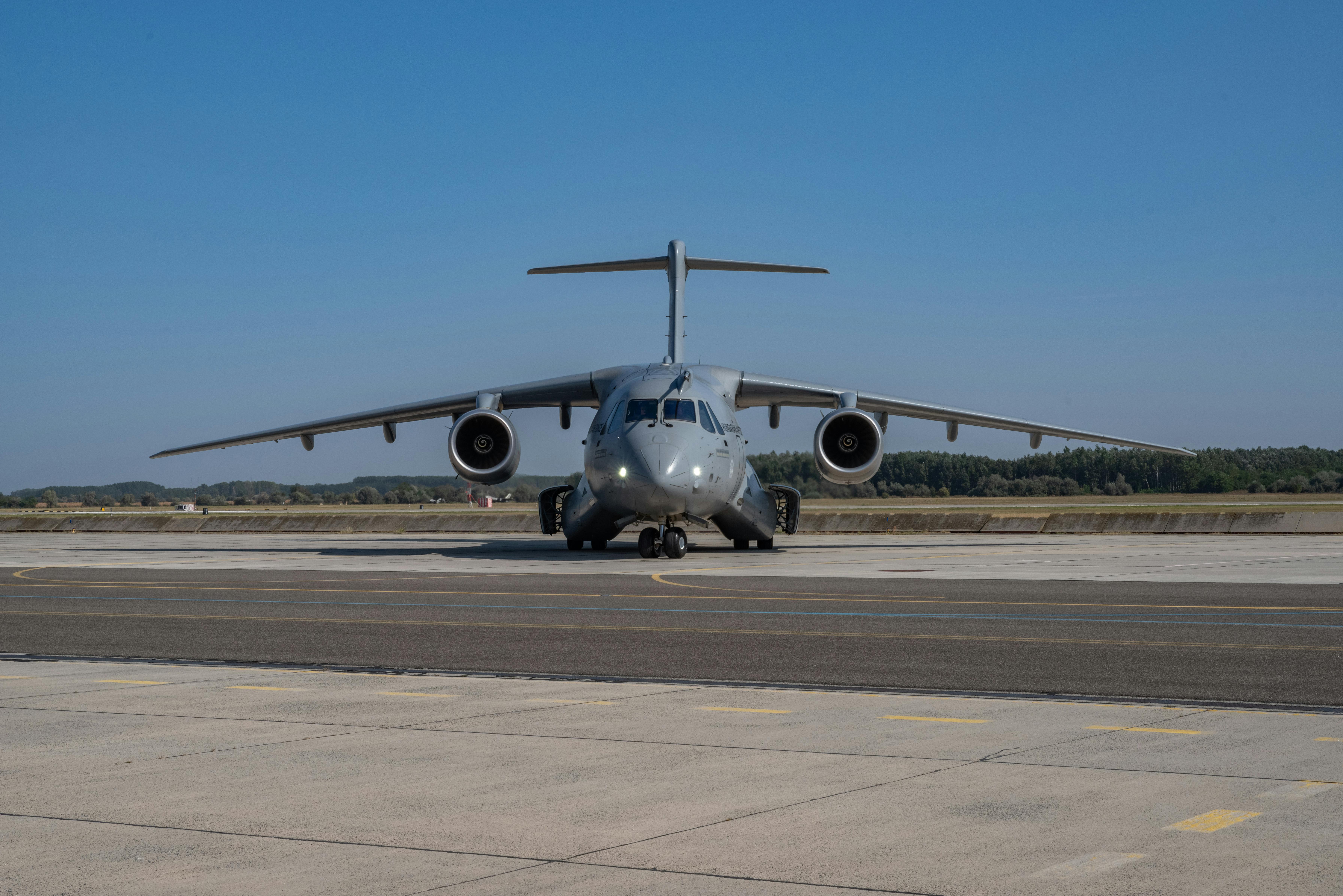 Embraer delivers the first C-390 Millennium to the Hungarian Air Force ...