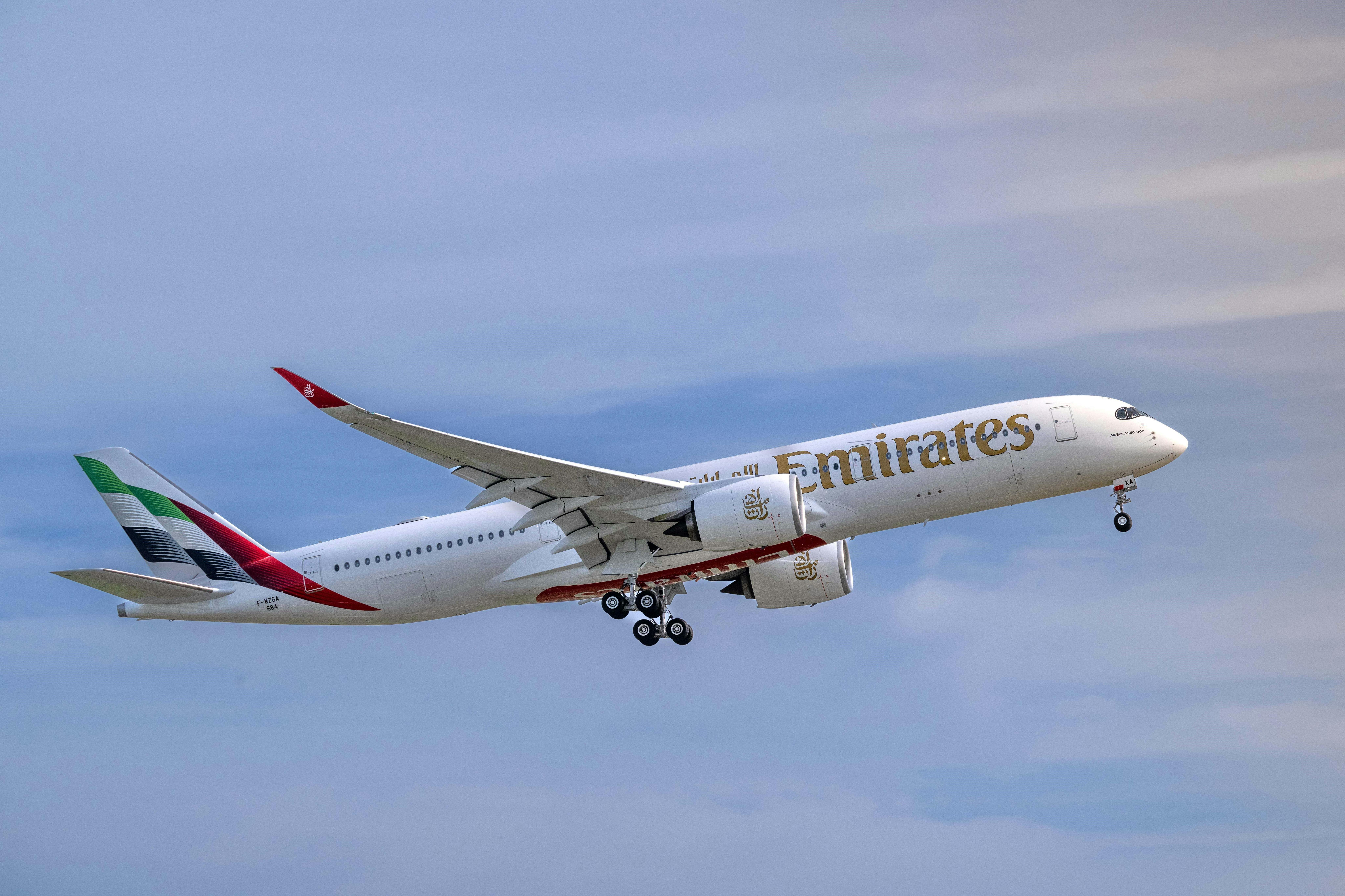 Emirates Receives Its First of 65 A350-900s | Aviation Pros
